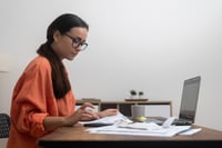 Beneficios y desafíos de la jornada partida en el trabajo - Shiftbase