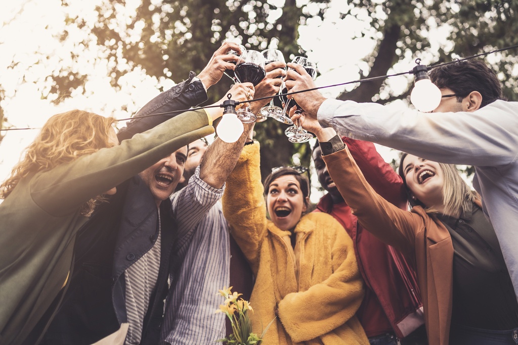 15 Company Outings Ideas for Team Building and Bonding - Shiftbase